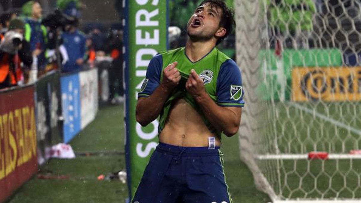 La caída en el debut acentuó la búsqueda de Lodeiro