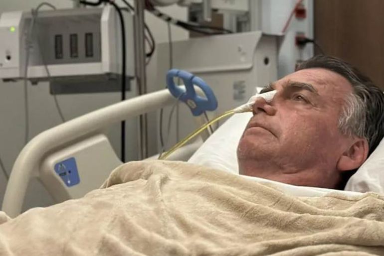 Jair Bolsonaro fue internado de urgencia tras sufrir una descompensación