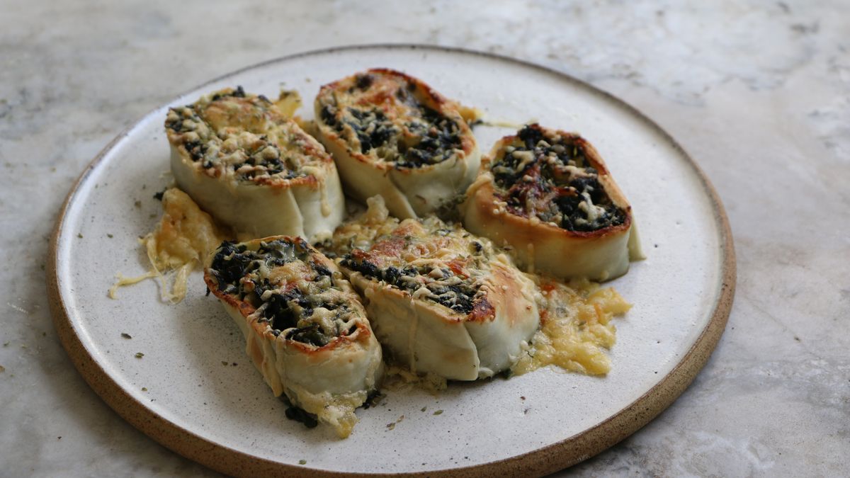 Rolls de muzzarella y acelga para hacer en casa