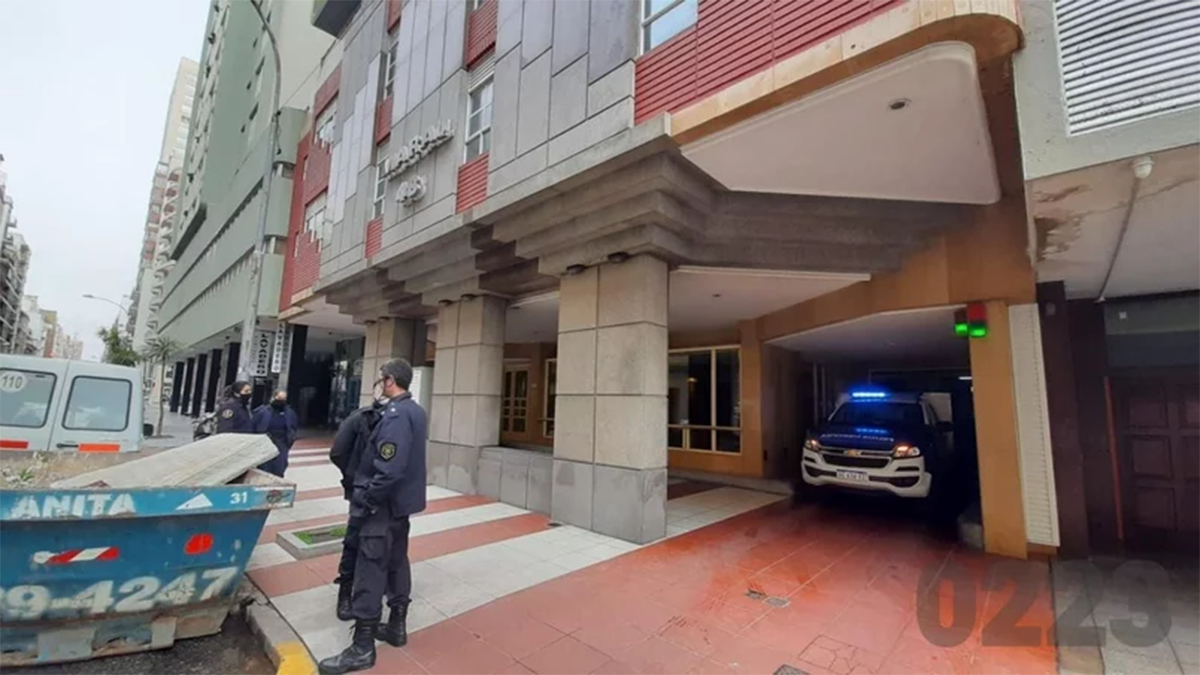 Macabro Hallaron Un Cadáver Decapitado Y Sin Manos En Un Departamento