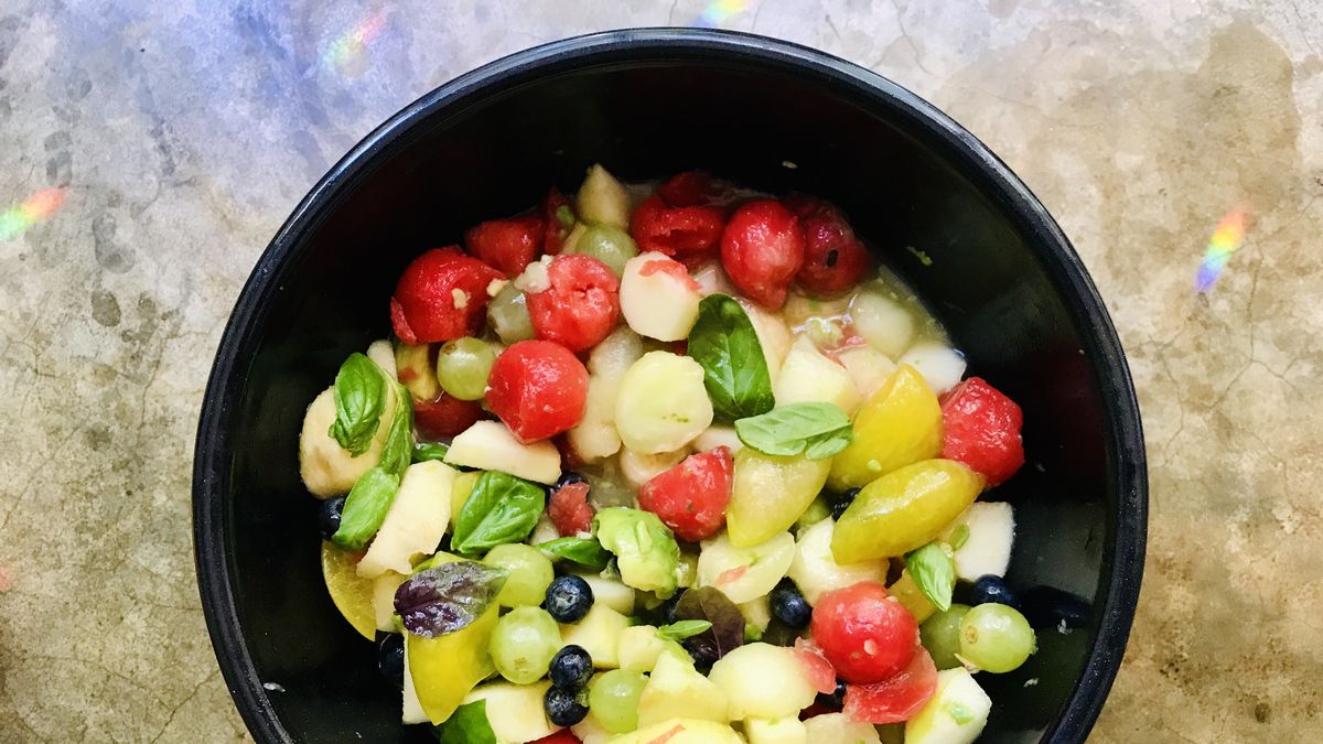 Receta y consejos para una ensalada de frutas original y deliciosa
