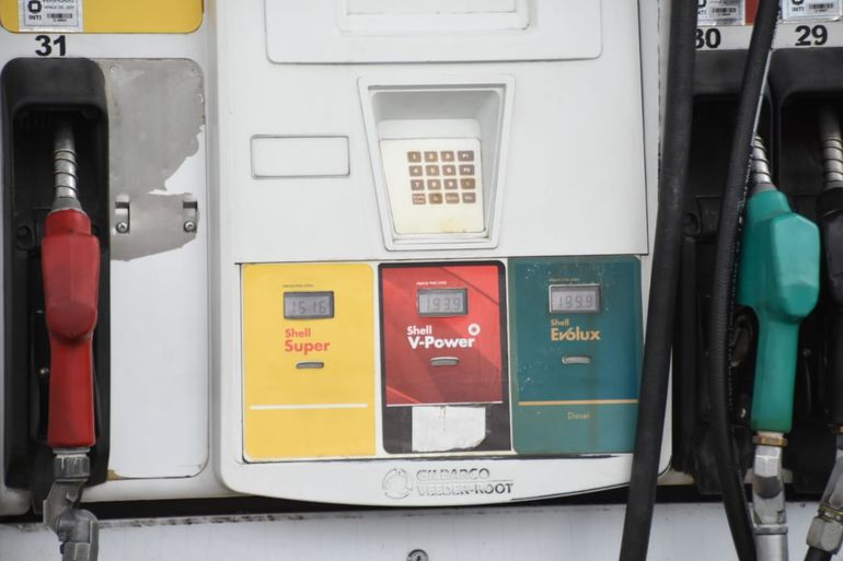 Shell e YPF aumentaron los combustibles: conocé los nuevos precios