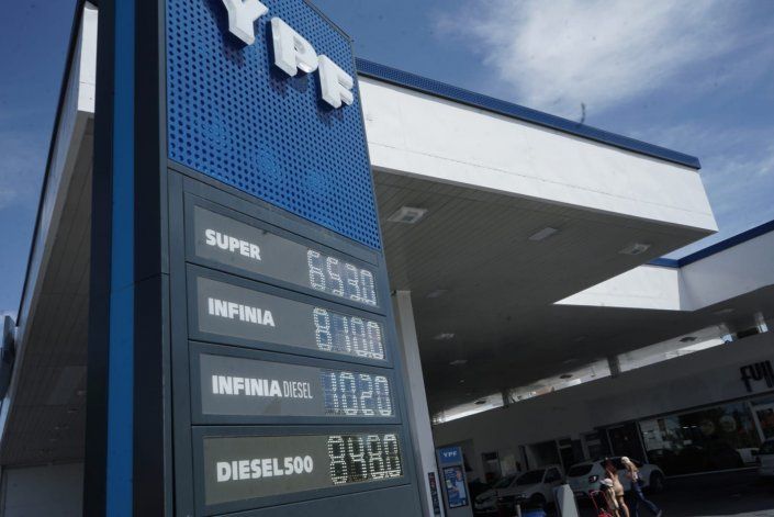 El gasoil de YPF se fue a más de mil pesos: todos los precios de la nafta tras el aumento