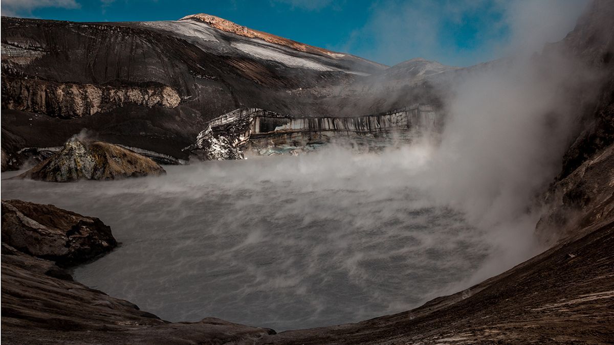 La actividad del Copahue, un atractivo extra para caminar hasta el ...