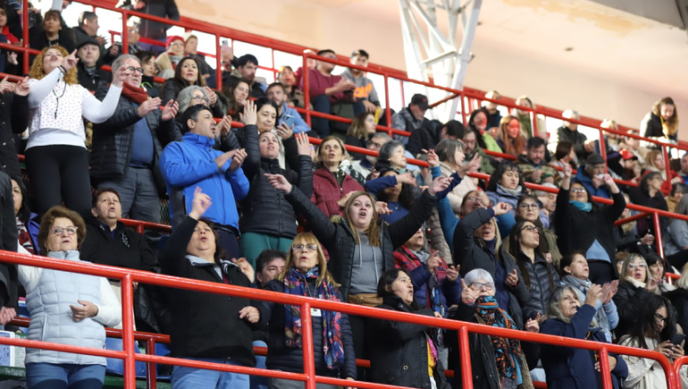 En imágenes, comenzó la fiesta de la fe en el Ruca Che con la sanadora ...