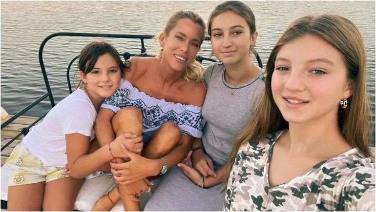 Nicole Neumann mostró a sus hijas y rememoró una foto que hizo con su ...