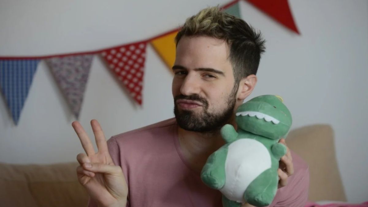 Del éxito en redes a la condena social acusado de pedófilo: ¿Quién es ...