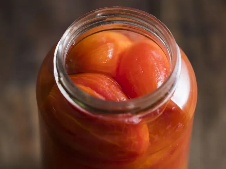 Tomates en conserva: una receta para disfrutar del verano todo el año