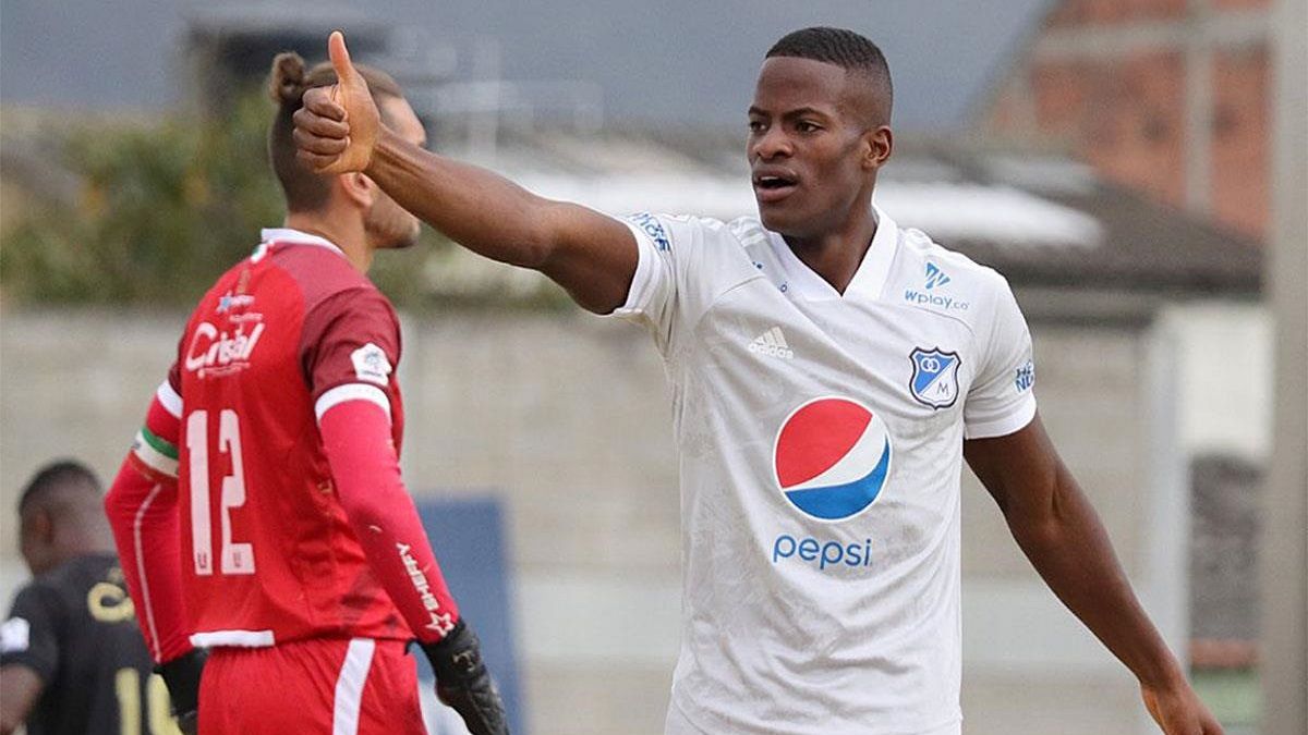 Sigue la película de Boca y Andrés Román