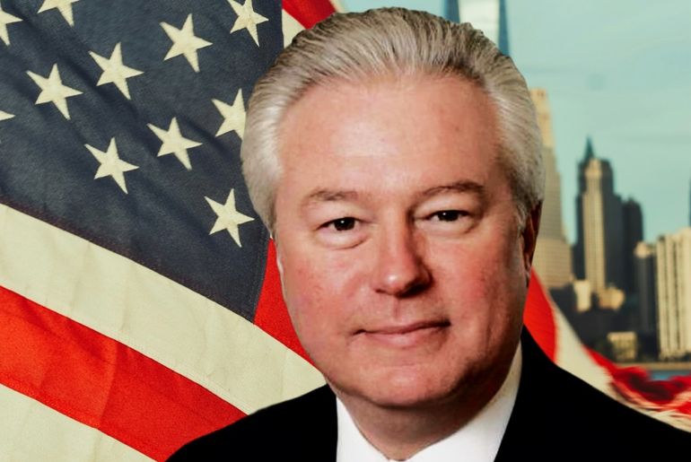 Quien es el multimillonario que adora a Trump y le donó 50 millones de ...