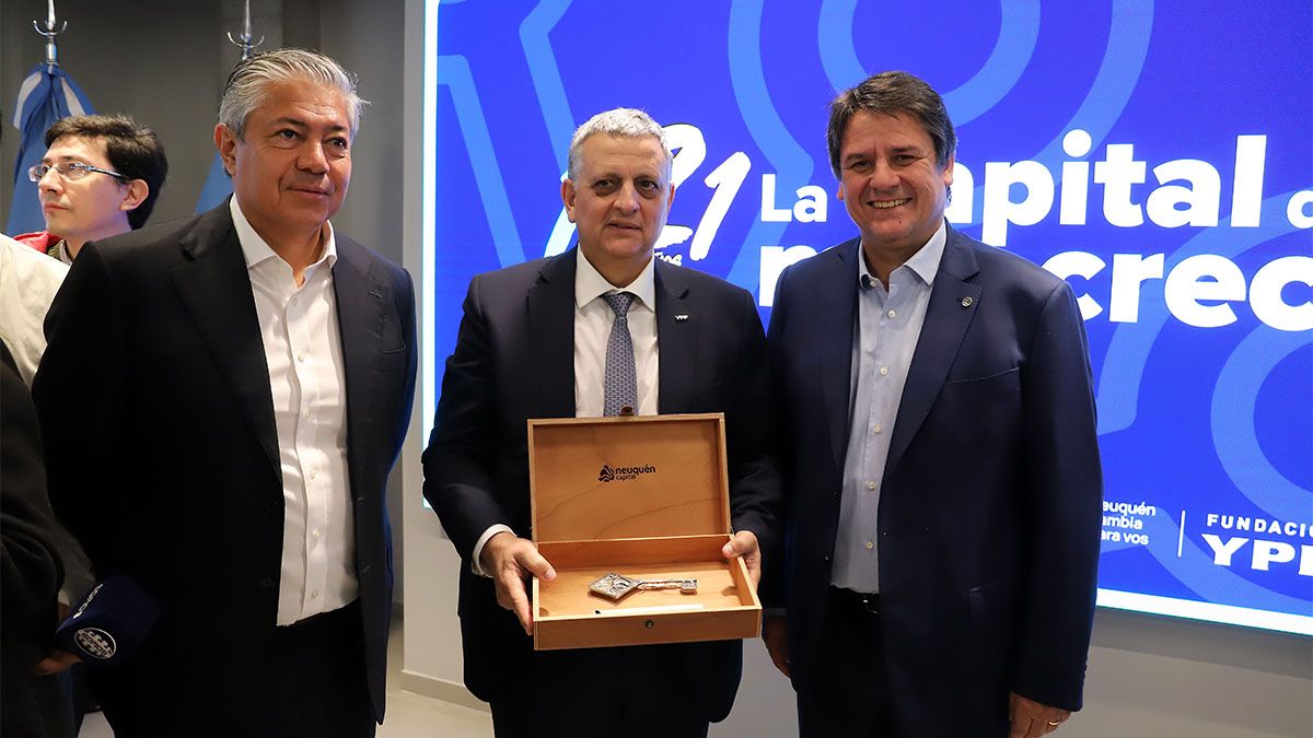 Horacio Marín recibió la llave de Neuquén y puso fecha para el inicio de clases del Instituto ...