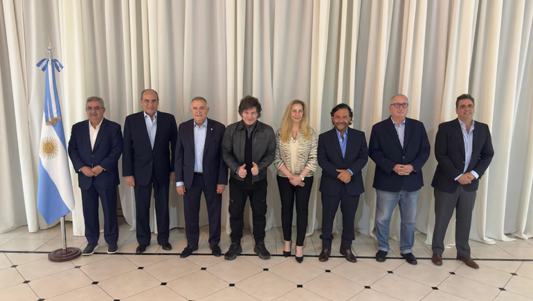 En vivo: Javier Milei y su Gabinete se reúnen con los gobernadores en ...