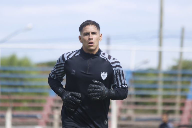 Los arqueros de Cipolletti y un puesto diferente a todos