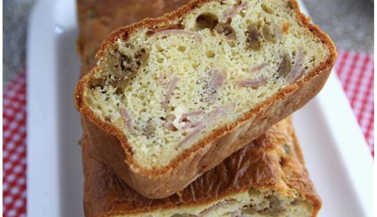 Cómo hacer un delicioso budín de jamón, queso y aceitunas