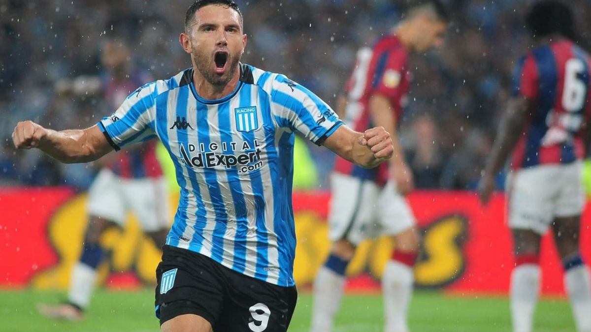 La Historia Oculta De Maravilla Martínez El Goleador Estrella De Racing