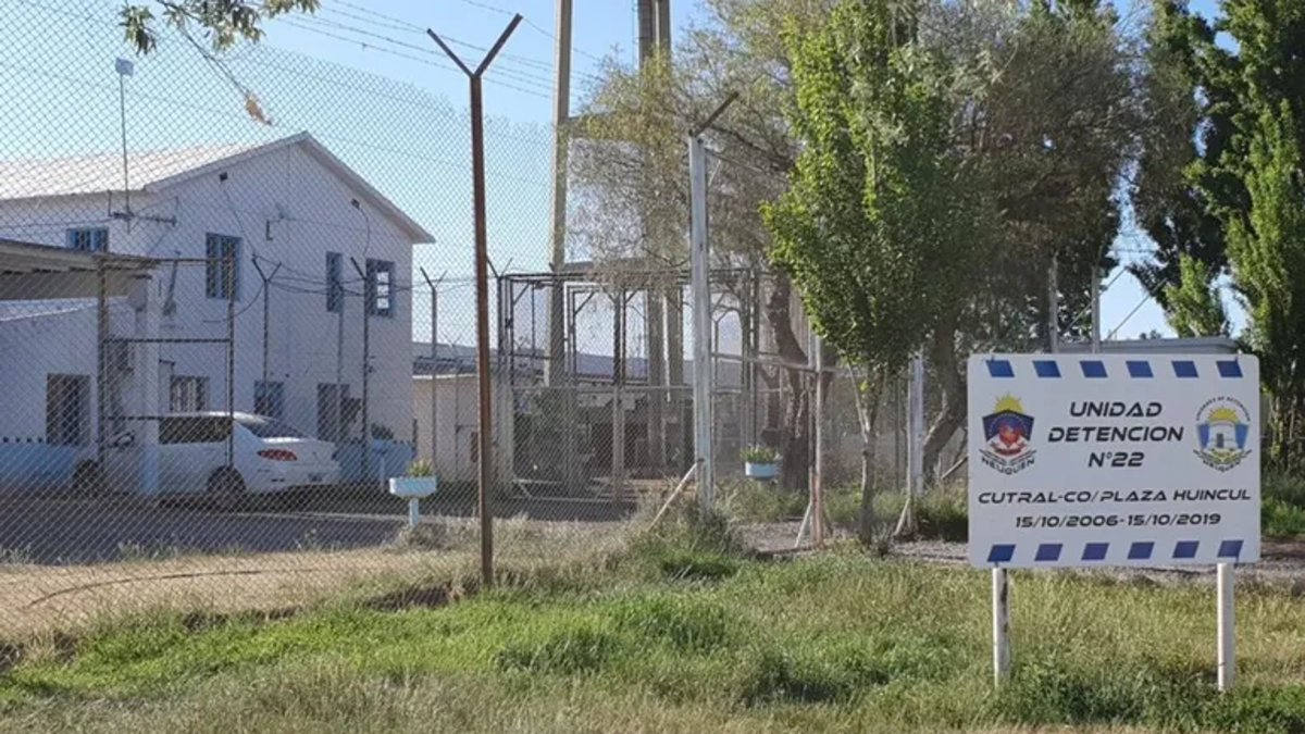 El padre del joven acusado de matar a otro en Cutral Co intentó fugarse ...