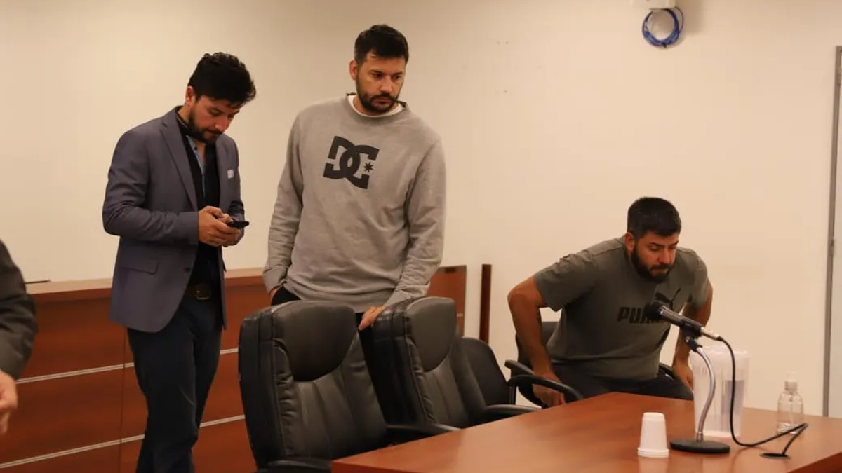 Los hermanos que demolieron el sueño de la casa propia de catorce ...