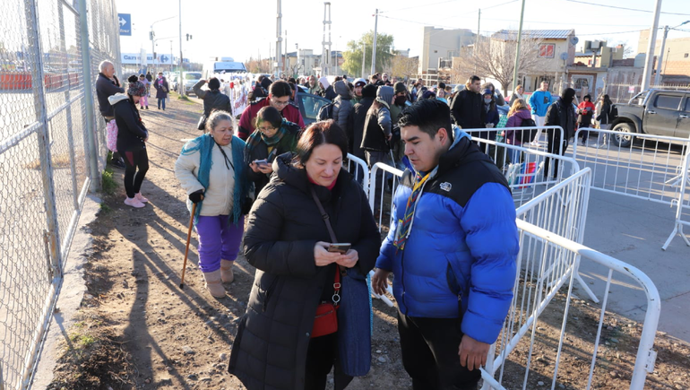 En imágenes, comenzó la fiesta de la fe en el Ruca Che con la sanadora ...