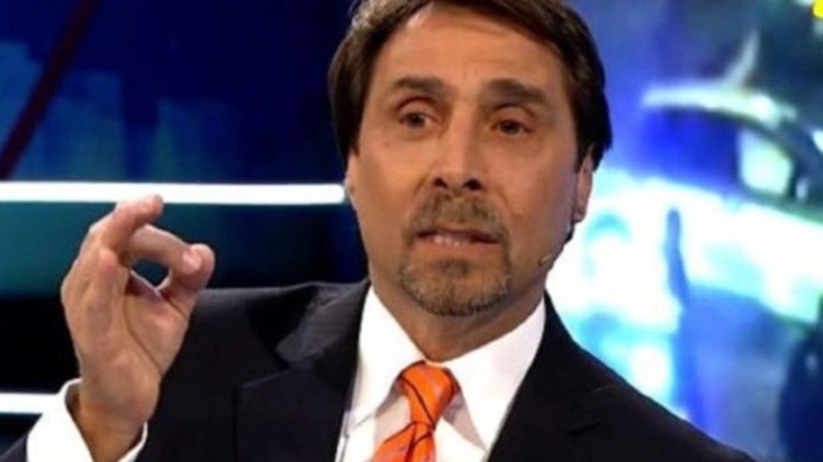 Dos menos: Feinmann festejó la golpiza de un policía a un menor