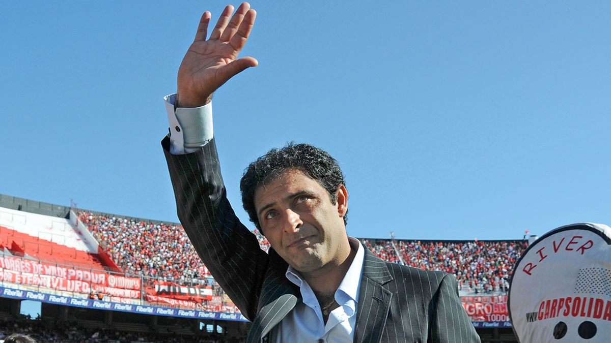 Con LM Neuquén, ganate la camiseta firmada por Astrada