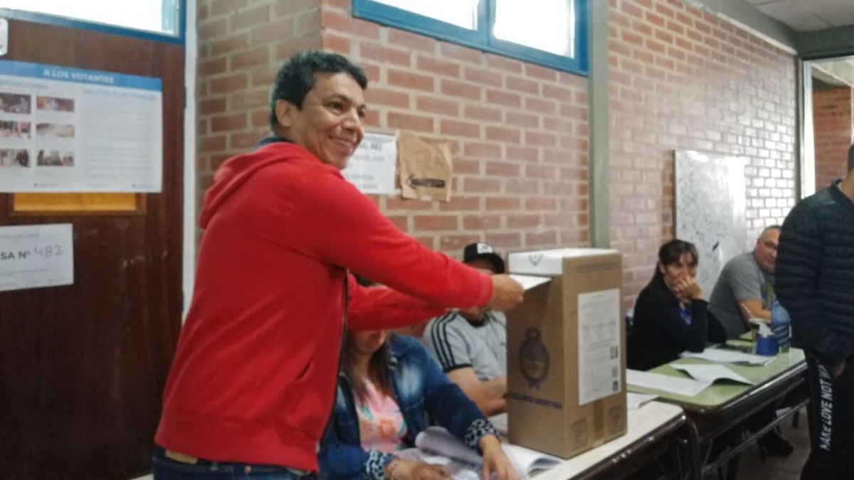 Jesús Escobar: Votar es reafirmar la democracia