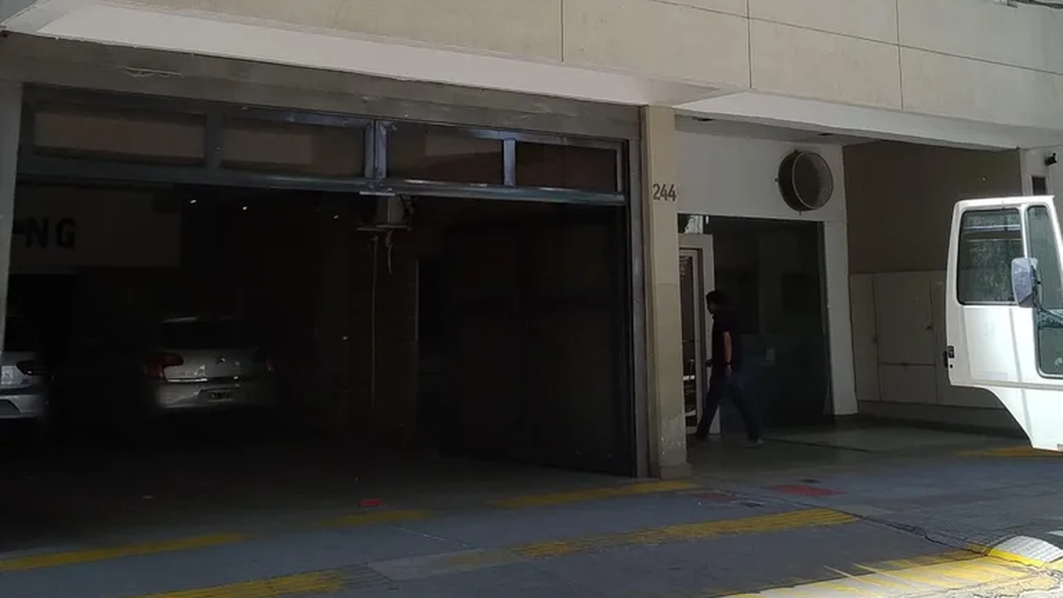 Se terminó la pesadilla: cómo fue la maniobra para sacar los autos ...