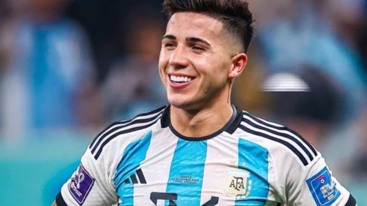 Enzo Fernández mostró su doloroso nuevo tatuaje, en medio de la ...