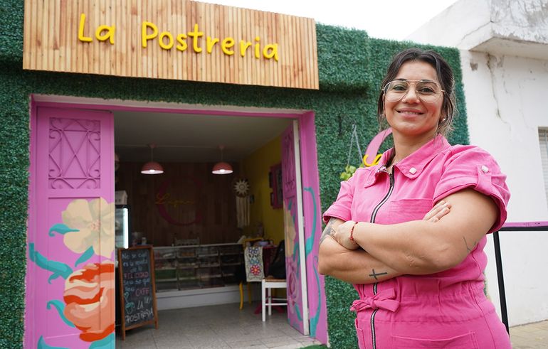 Transformó el garage de su casa en La Postrería de Neuquén