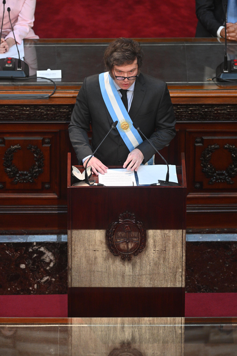 Los mejores memes del intérprete de lengua de señas del discurso de ...