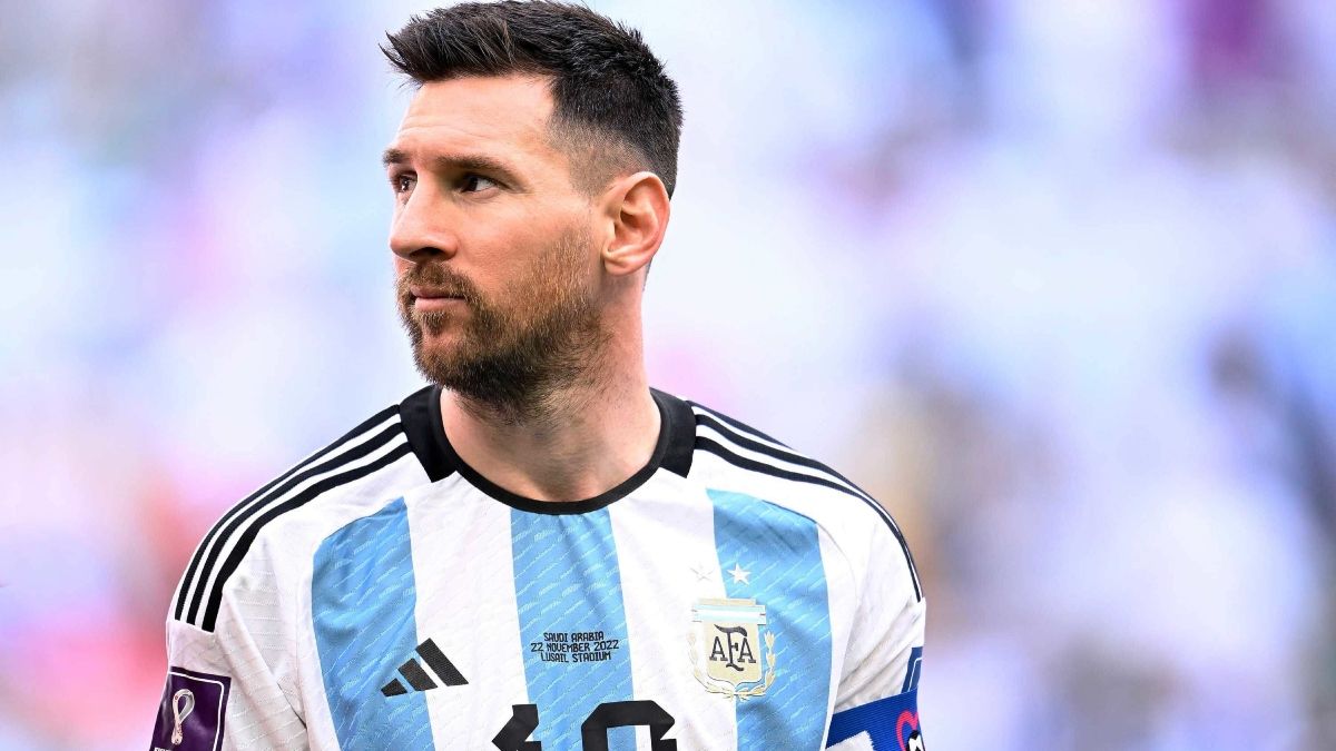 ¿Cuánto cuesta el extravagante bolso de Louis Vuitton que usa Lionel Messi?