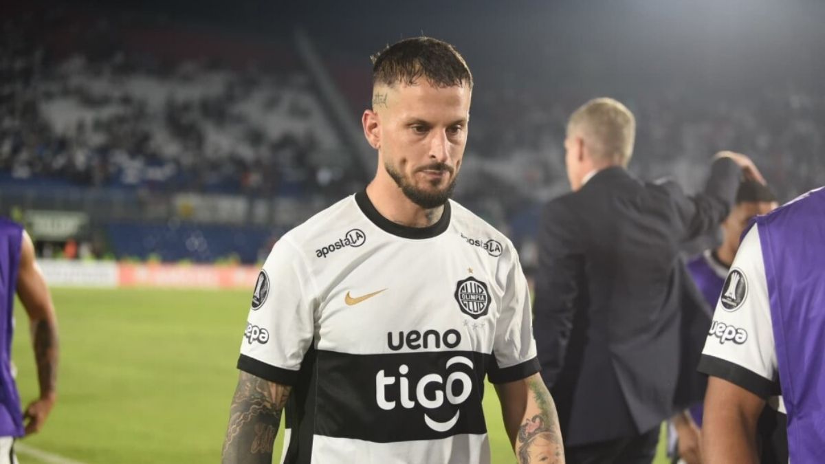 Despedido: por qué Darío Benedetto se tuvo que ir de Olimpia