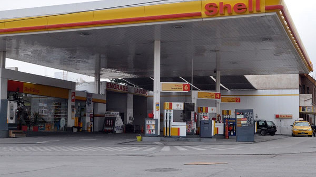 Shell analiza vender las 600 estaciones de servicio en Argentina