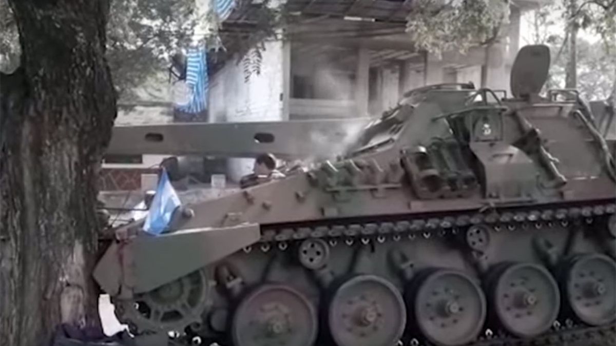 Tras el desfile por el 9 de Julio, un tanque se quedó sin frenos y ...