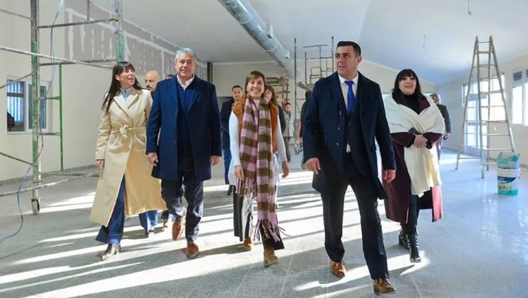 Chos Malal: Rolando Figueroa recorrió obras en marcha e inauguró ...