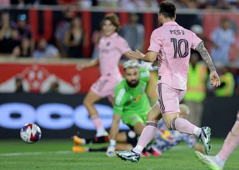 El increíble video del primer gol de Messi en la MLS: música e imágenes de cine