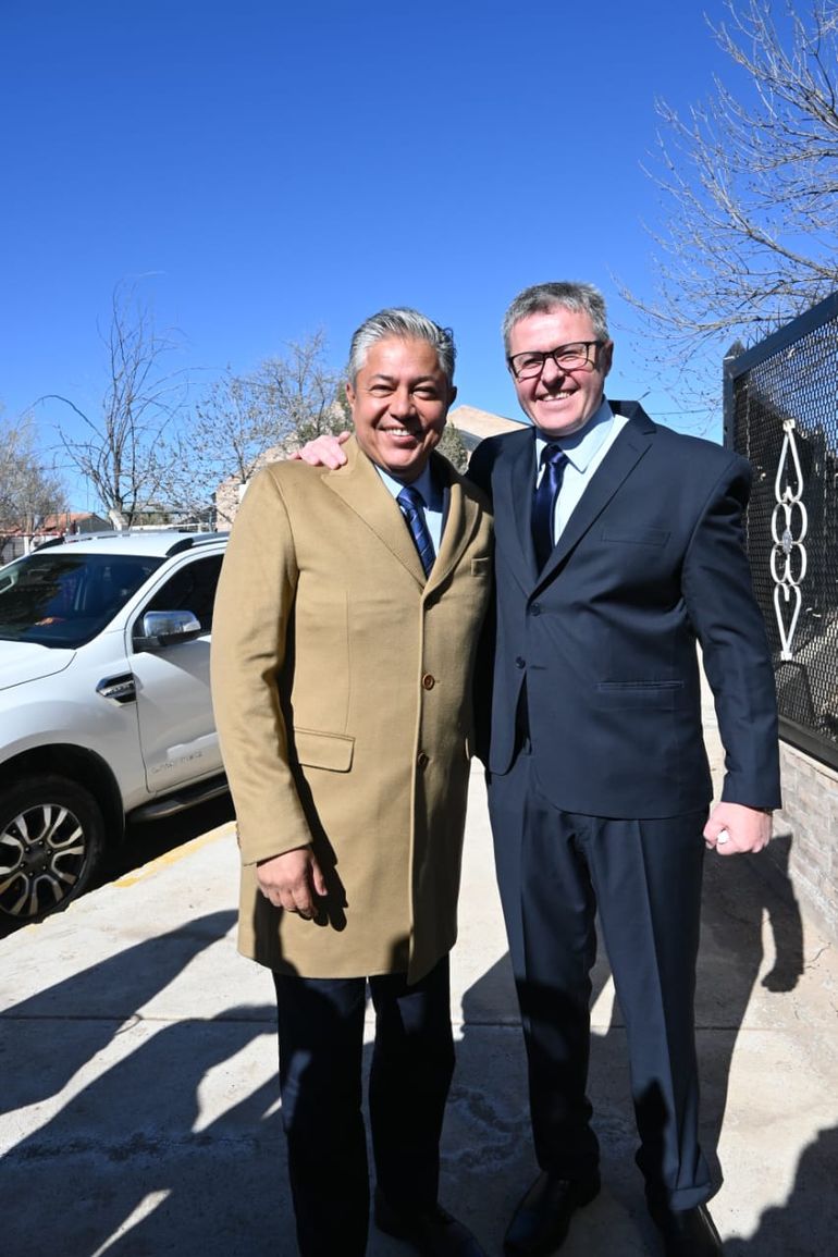 Larraza asumió como intendente de Plaza Huincul y se quejó por la ...