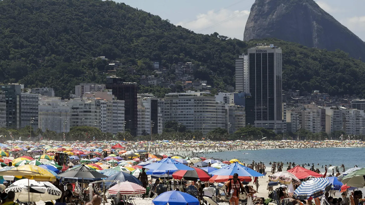 Río de Janeiro: tras 58°C, se desató una tormenta que dejó ocho ...