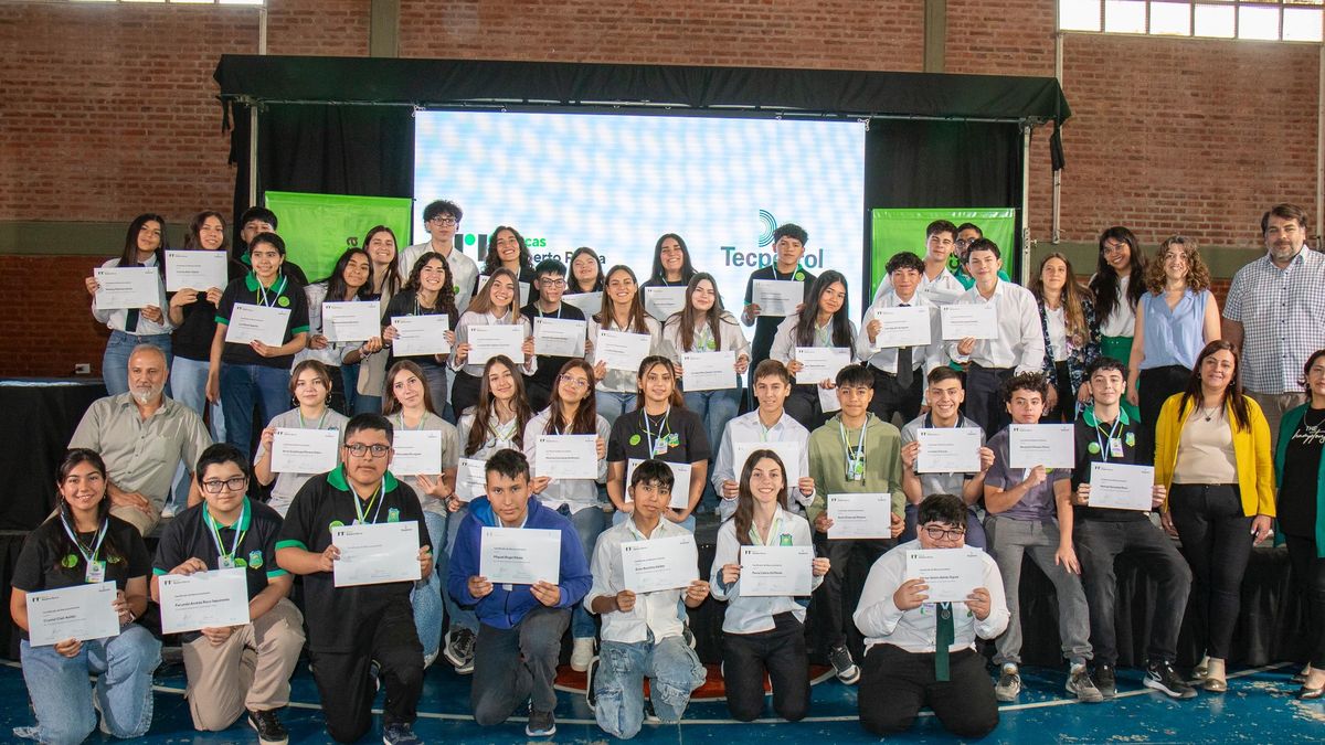 Becas Roberto Rocca: Tecpetrol impulsa el futuro de 135 jóvenes de la ...