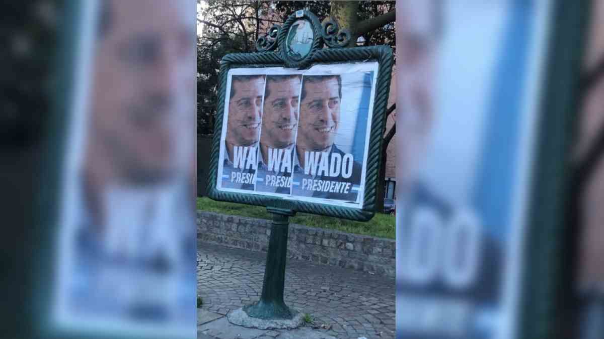 Wa-Wa-Wado, el ingenioso cartel de Wado De Pedro