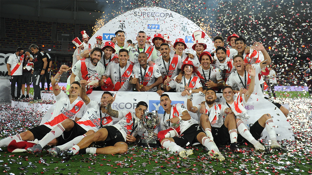 River goleó 5 a 0 a Racing y es el campeón de la Supercopa
