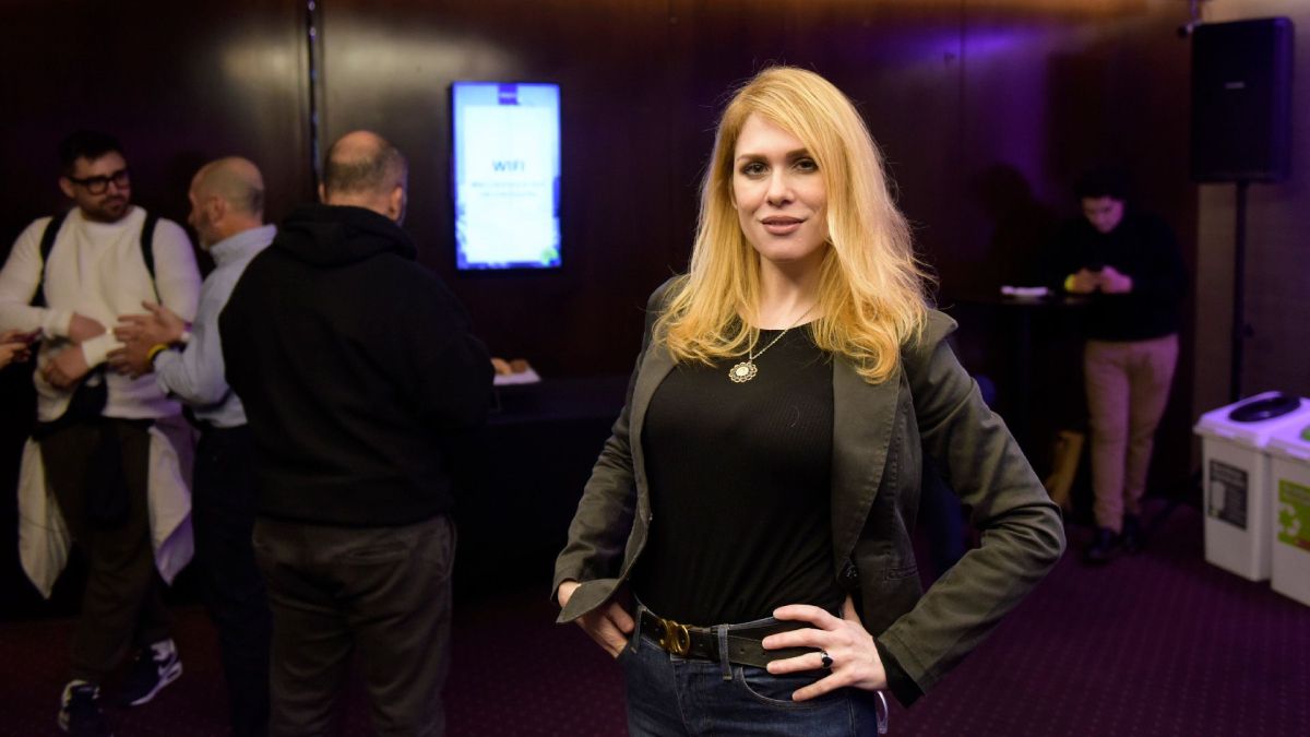 Lilia Lemoine bancó a un neonazi y después se arrepintió