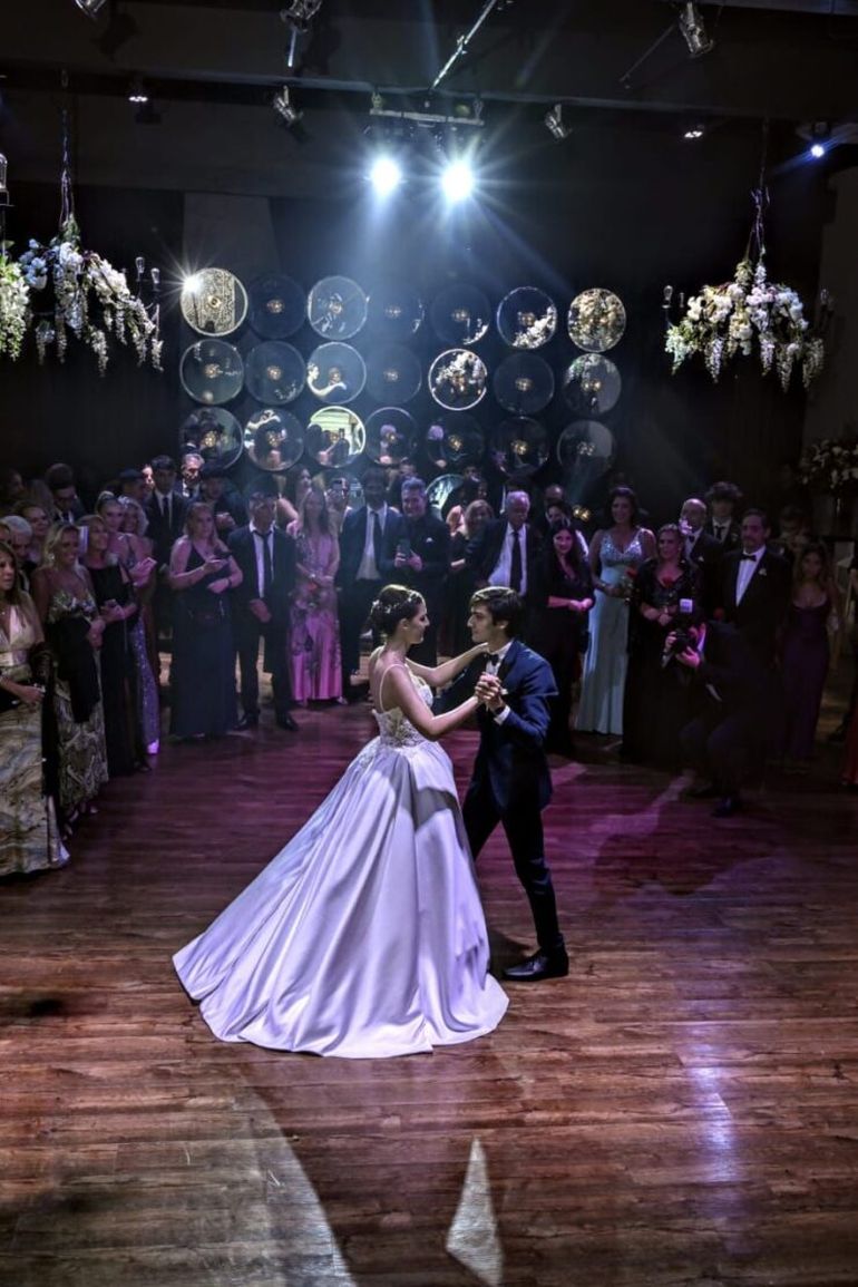 Las fotos de la tremenda boda de Macarena Fort, la hijastra de Rocío ...
