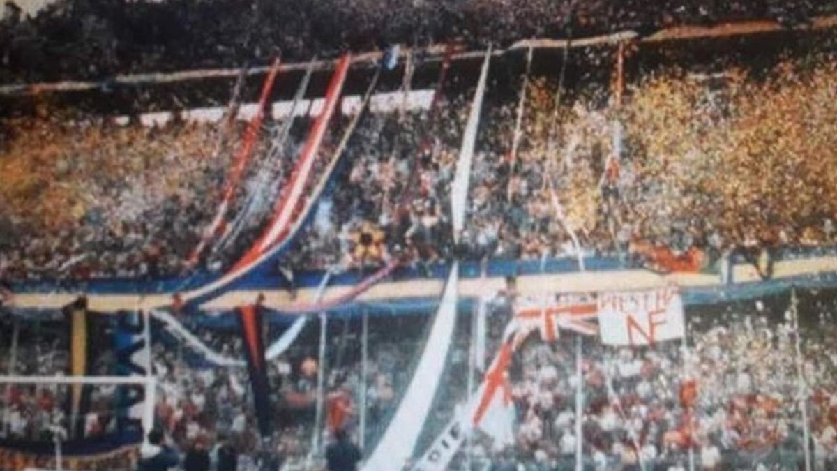 Cuando la barra argentina le ganó a los hooligans ingleses una batalla ...