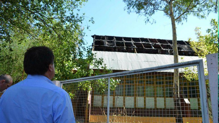 Los padres de chicos que incendiaron el CEM 9 deberán hacerse cargo de ...
