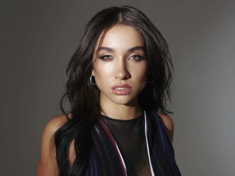 María Becerra deja de ser La nena de Argentina y se armó el escándalo