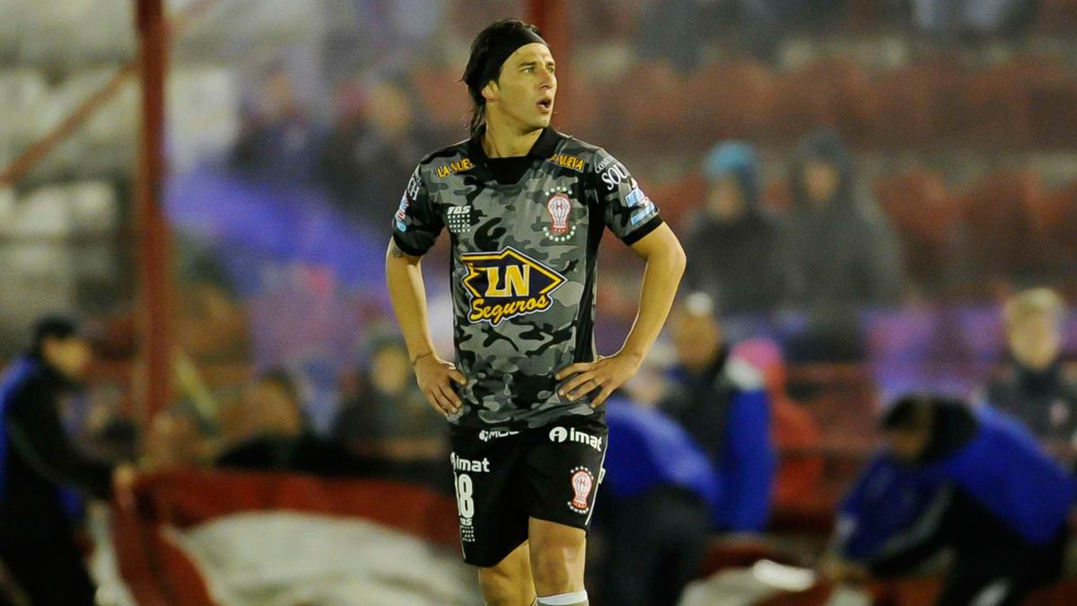 El Pato Toranzo volvió a jugar en el empate de Huracán y Unión