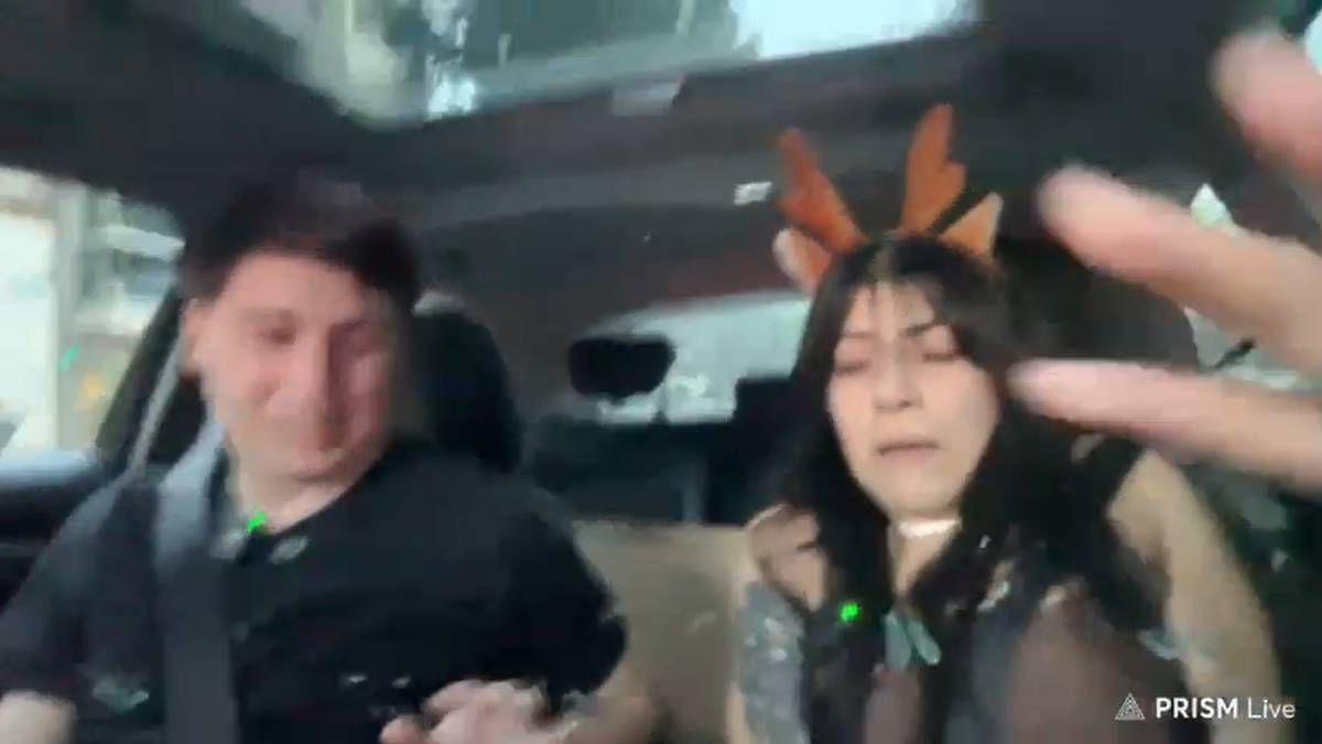 Robo en vivo: a una streamer le robaron el celular mientras transmitía ...