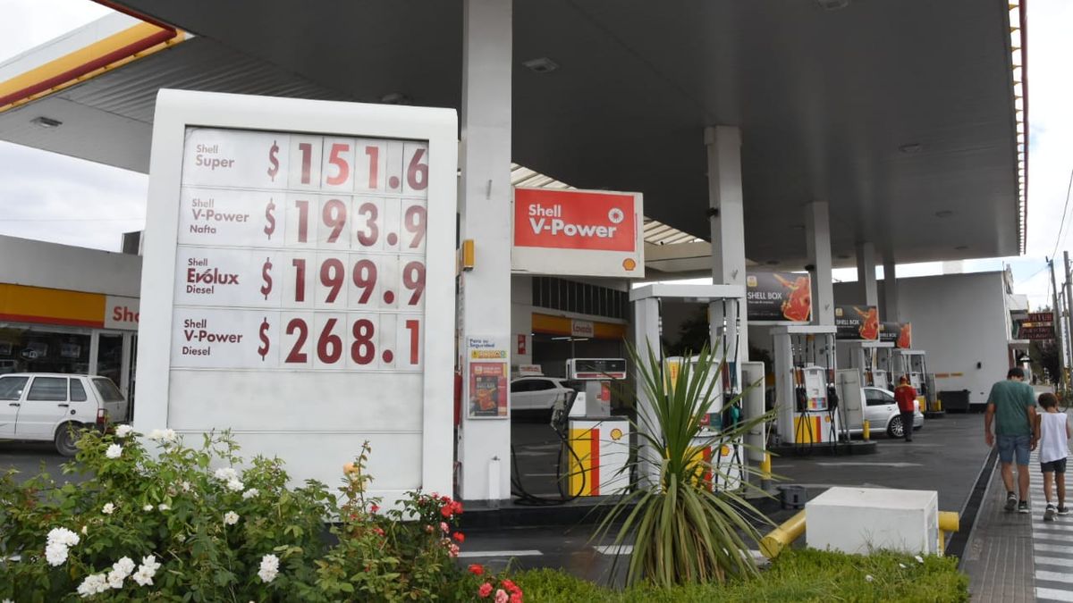 Shell e YPF aumentaron los combustibles: conocé los nuevos precios