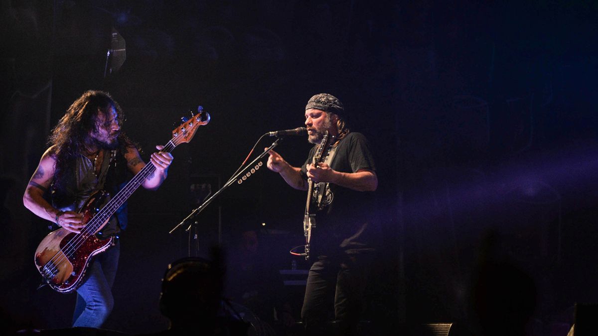 Ante cinco mil personas La Renga detonó el Ruca Che