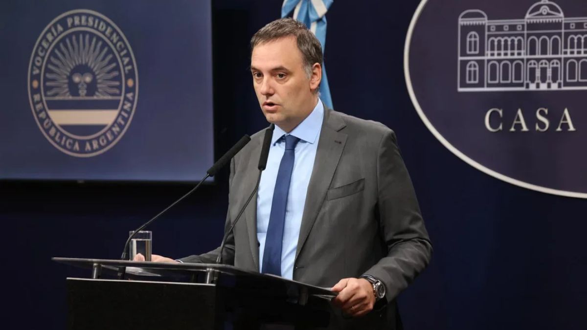 Adorni sobre las coimas en ANDIS: Los que se rasgan las vestiduras son ...